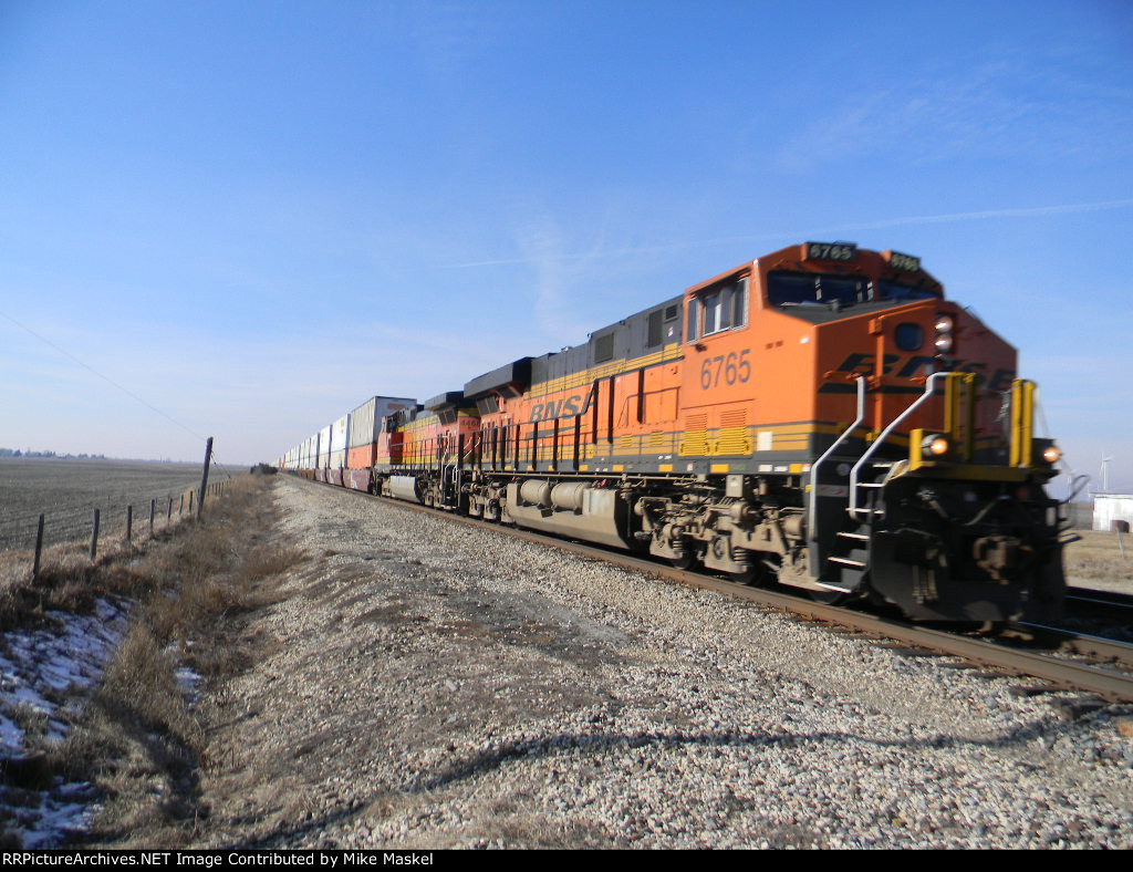 BNSF 6765